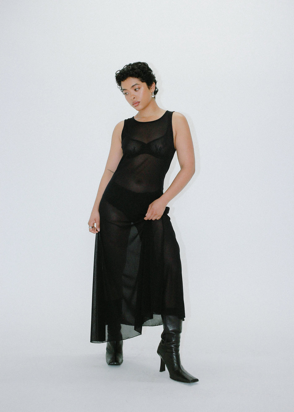 Mesh Sleeveless Maxi Dress | Ann Alder | Official Website